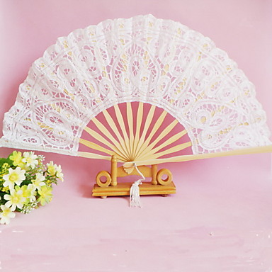 Pretty White Lacelike Hand Fan 880831 2016 – $14.99